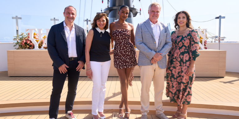The Ritz-Carlton Yacht Collection Celebrates Christening of Lu...